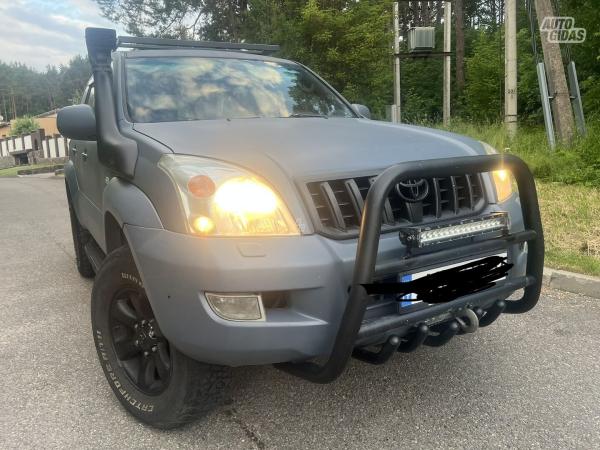 Toyota Land Cruiser 2005 in Vilnius, with an engine capacity of 3.00 L and mileage of 350 thousand km for 9999 €, photo 3 on AUTOMOTO.COM.LV