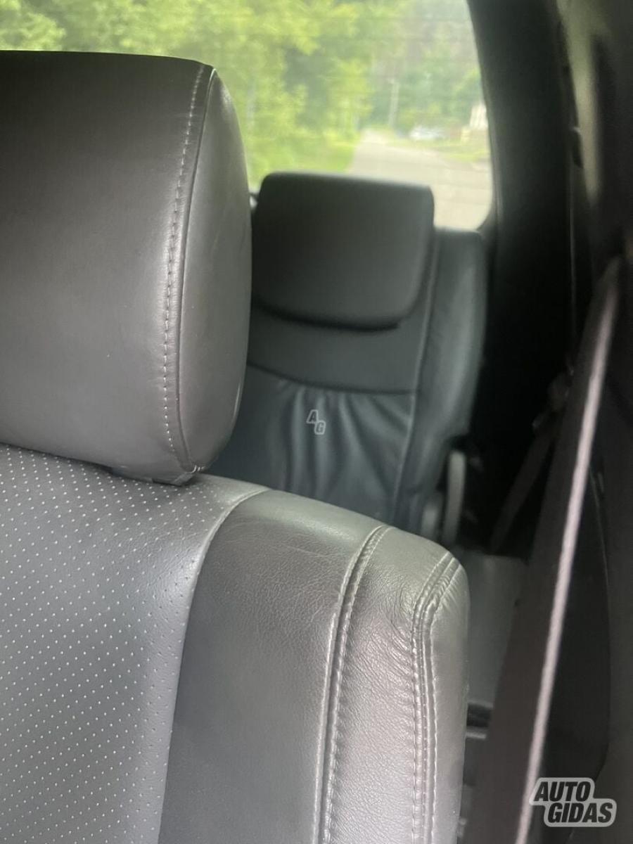 Toyota Land Cruiser 2005 Viļņa, ar dzinēja tilpumu 3.00 L un nobraukumu 350 tūkst. km par 9999 €, foto 16 vietnē AUTOMOTO.COM.LV