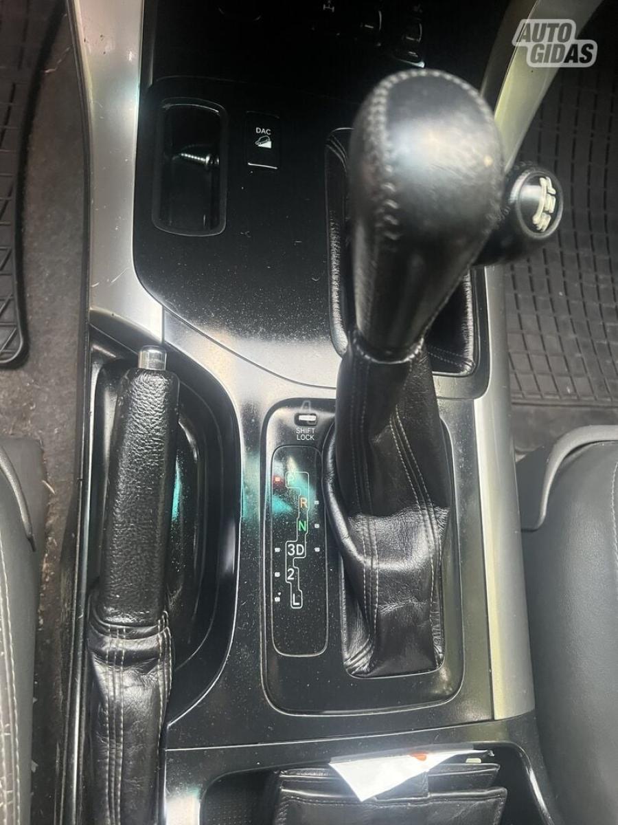 Toyota Land Cruiser 2005 Viļņa, ar dzinēja tilpumu 3.00 L un nobraukumu 350 tūkst. km par 9999 €, foto 17 vietnē AUTOMOTO.COM.LV