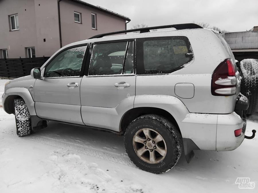 Toyota Land Cruiser 2006 Viļņa, ar dzinēja tilpumu 3.00 L un nobraukumu 431 tūkst. km par 5500 €, foto 3 vietnē AUTOMOTO.COM.LV