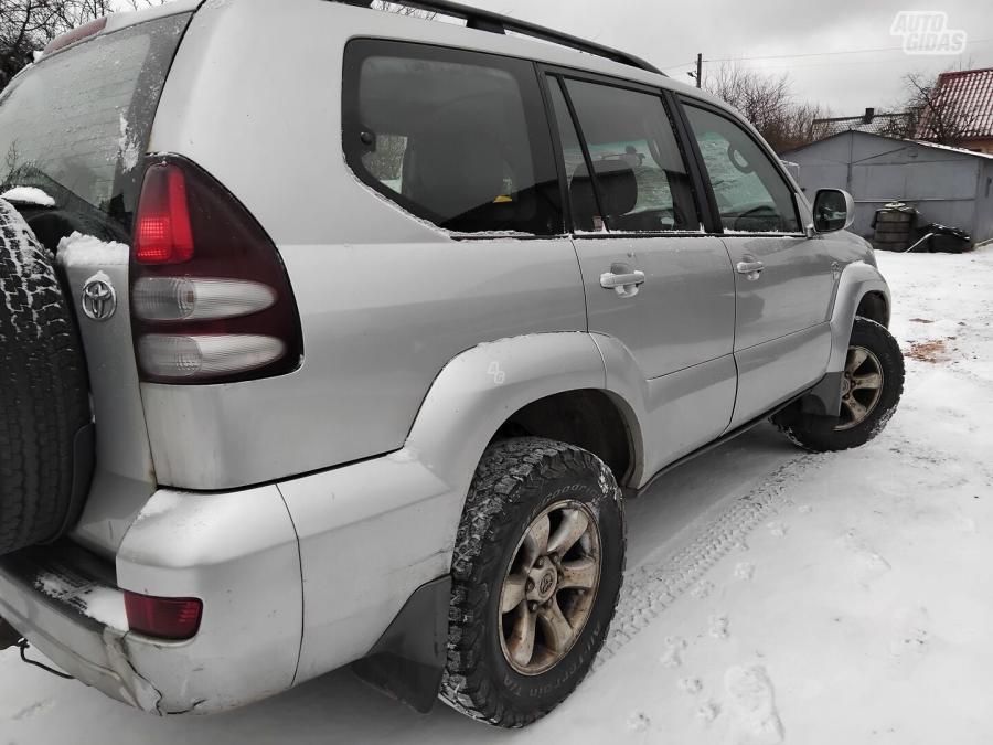Toyota Land Cruiser 2006 Viļņa, ar dzinēja tilpumu 3.00 L un nobraukumu 431 tūkst. km par 5500 €, foto 7 vietnē AUTOMOTO.COM.LV