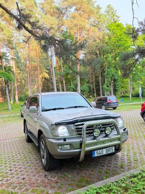 Toyota Land Cruiser 2006 Tallina, ar dzinēja tilpumu 4.20 L un nobraukumu 0 tūkst. km par 19000 €, foto 5 vietnē AUTOMOTO.COM.LV