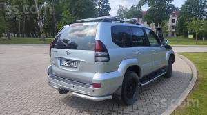 Toyota Land Cruiser 2007 Rīga, ar dzinēja tilpumu 3.00 L un nobraukumu 372 tūkst. km par 9900 €, foto 4 vietnē AUTOMOTO.COM.LV