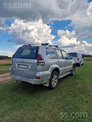 Toyota Land Cruiser 2007 Jelgava, ar dzinēja tilpumu 3.00 L un nobraukumu 720 tūkst. km par 2450 €, foto 3 vietnē AUTOMOTO.COM.LV