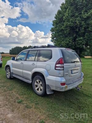 Toyota Land Cruiser 2007 Jelgava, ar dzinēja tilpumu 3.00 L un nobraukumu 720 tūkst. km par 2450 €, foto 4 vietnē AUTOMOTO.COM.LV