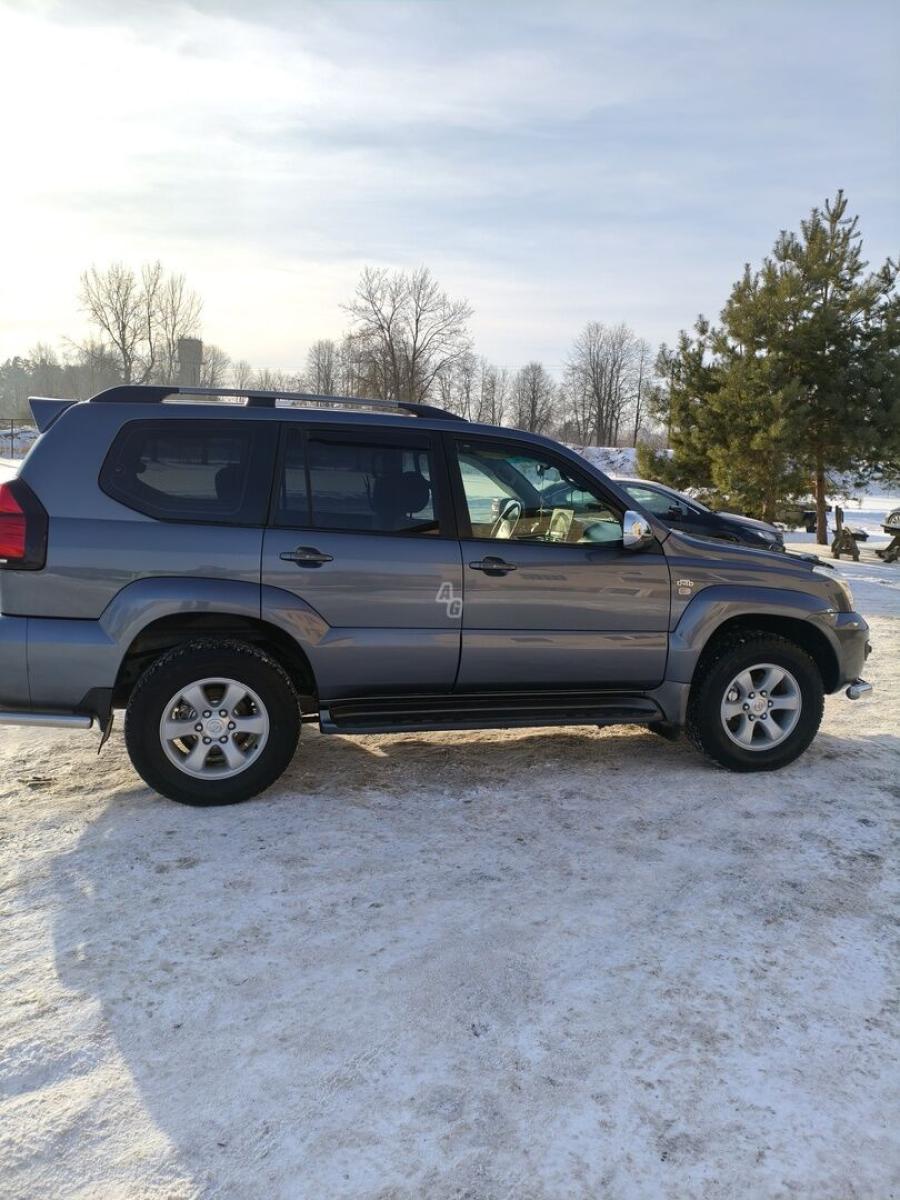 Toyota Land Cruiser 2007 Jurbarkas, ar dzinēja tilpumu 3.00 L un nobraukumu 200 tūkst. km par 13900 €, foto 6 vietnē AUTOMOTO.COM.LV