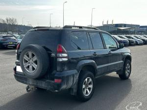 Toyota Land Cruiser 2007 Viļņa, ar dzinēja tilpumu 2.98 L un nobraukumu 417 tūkst. km par 5900 €, foto 2 vietnē AUTOMOTO.COM.LV