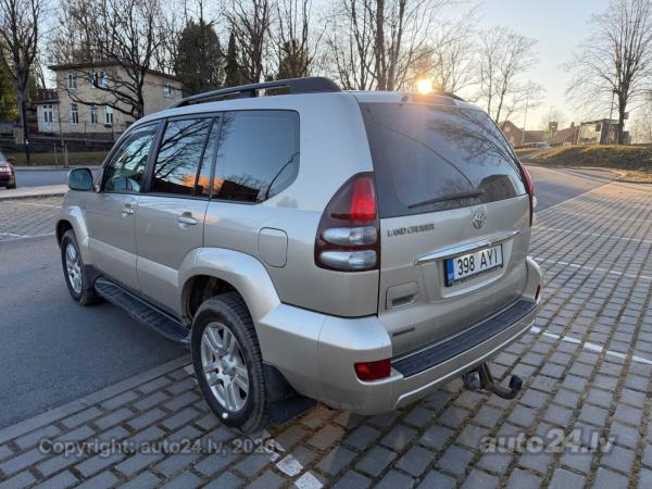 Toyota Land Cruiser 2007 Viljandi, ar dzinēja tilpumu 3.00 L un nobraukumu 271 tūkst. km par 10600 €, foto 3 vietnē AUTOMOTO.COM.LV