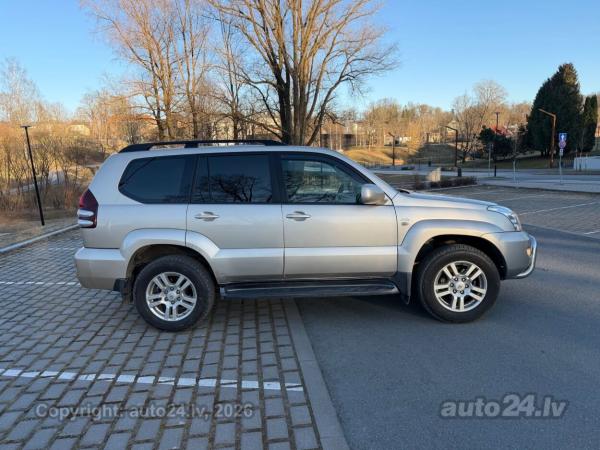 Toyota Land Cruiser 2007 Viljandi, ar dzinēja tilpumu 3.00 L un nobraukumu 271 tūkst. km par 10600 €, foto 8 vietnē AUTOMOTO.COM.LV