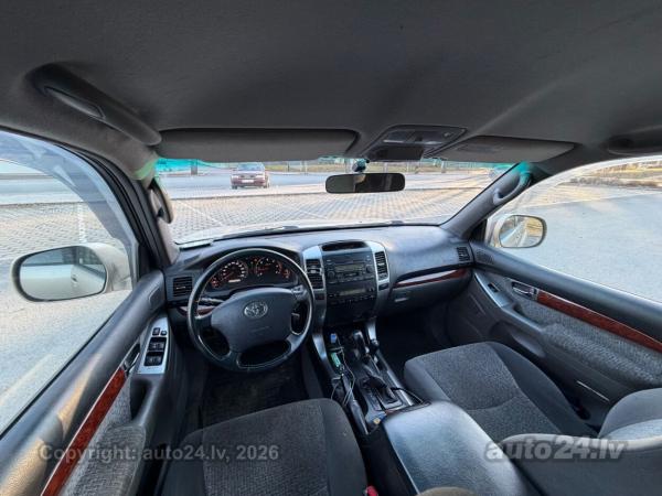 Toyota Land Cruiser 2007 Viljandi, ar dzinēja tilpumu 3.00 L un nobraukumu 271 tūkst. km par 10600 €, foto 11 vietnē AUTOMOTO.COM.LV