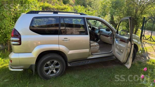 Toyota Land Cruiser 2007 in Jurmala, with an engine capacity of 3.00 L and mileage of 525 thousand km for 8499 €, photo 1 on AUTOMOTO.COM.LV