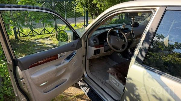 Toyota Land Cruiser 2007 in Jurmala, with an engine capacity of 3.00 L and mileage of 525 thousand km for 8499 €, photo 2 on AUTOMOTO.COM.LV