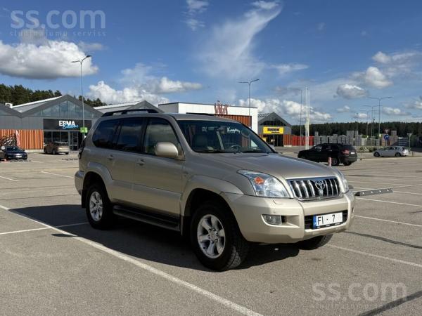 Toyota Land Cruiser 2007 in Riga, with an engine capacity of 3.00 L and mileage of 342 thousand km for 8500 €, photo 3 on AUTOMOTO.COM.LV