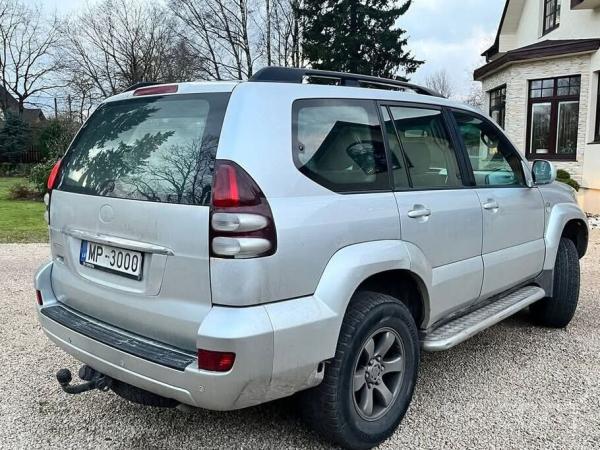 Toyota Land Cruiser 2008 Rīga, ar dzinēja tilpumu 3.00 L un nobraukumu 261 tūkst. km par 9299 €, foto 2 vietnē AUTOMOTO.COM.LV