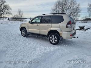 Toyota Land Cruiser 2008 Tallina, ar dzinēja tilpumu 3.00 L un nobraukumu 480 tūkst. km par 10000 €, foto 4 vietnē AUTOMOTO.COM.LV