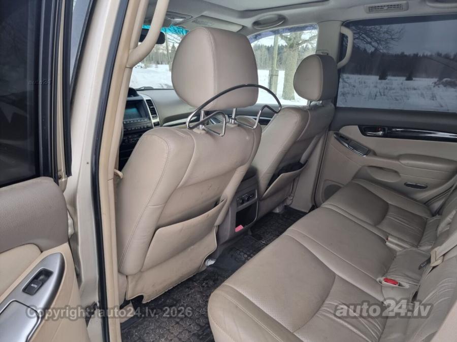 Toyota Land Cruiser 2008 Tallina, ar dzinēja tilpumu 3.00 L un nobraukumu 480 tūkst. km par 10000 €, foto 7 vietnē AUTOMOTO.COM.LV