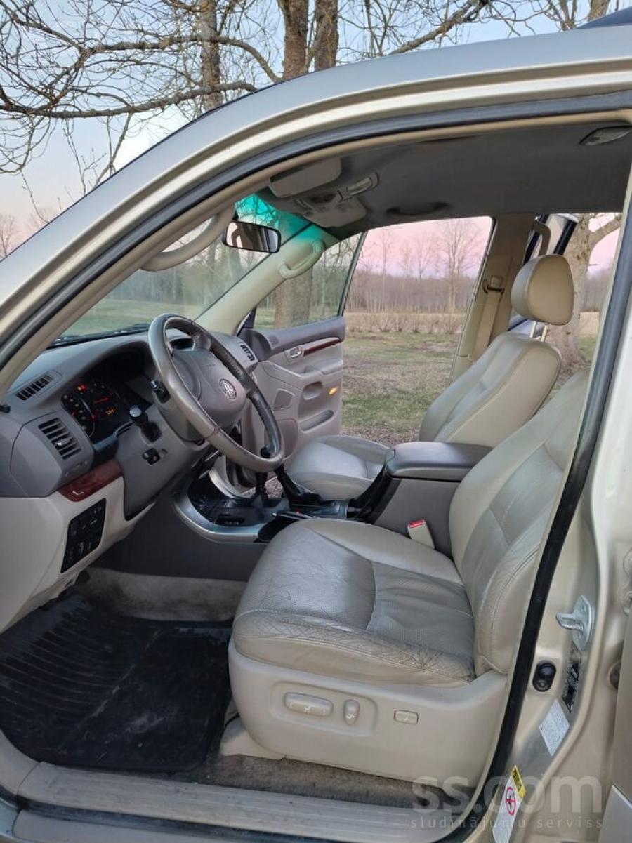 Toyota Land Cruiser 2008 Preiļi, ar dzinēja tilpumu 3.00 L un nobraukumu 270 tūkst. km par 10500 €, foto 3 vietnē AUTOMOTO.COM.LV