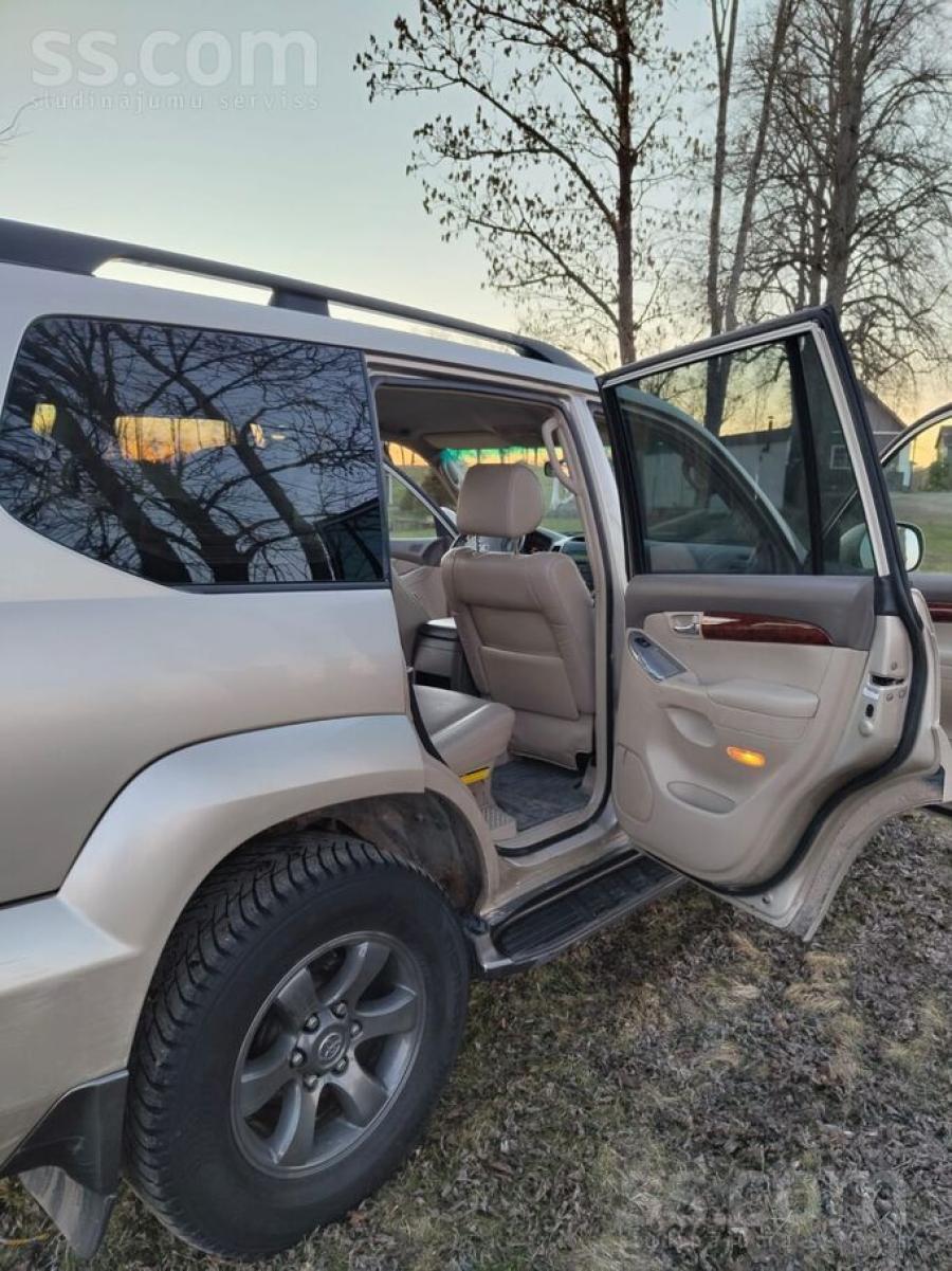 Toyota Land Cruiser 2008 Preiļi, ar dzinēja tilpumu 3.00 L un nobraukumu 270 tūkst. km par 10500 €, foto 7 vietnē AUTOMOTO.COM.LV