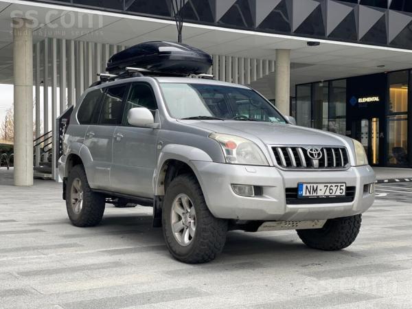 Toyota Land Cruiser 2008 in Riga, with an engine capacity of 3.00 L and mileage of 459 thousand km for 7500 €, photo 3 on AUTOMOTO.COM.LV