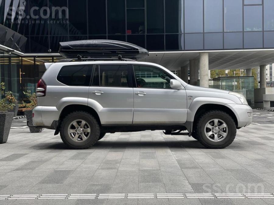 Toyota Land Cruiser 2008 Rīga, ar dzinēja tilpumu 3.00 L un nobraukumu 459 tūkst. km par 7500 €, foto 5 vietnē AUTOMOTO.COM.LV