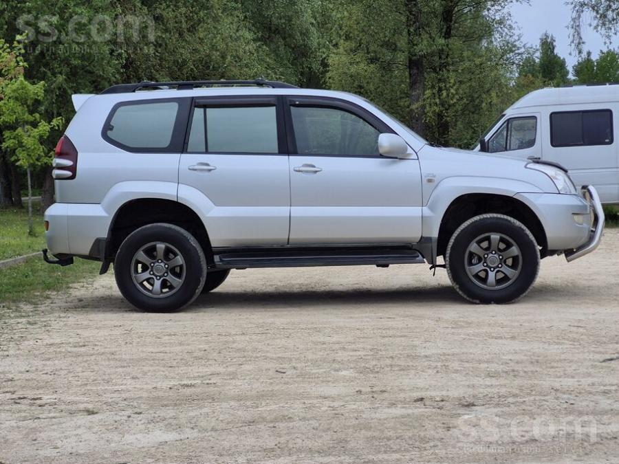 Toyota Land Cruiser 2008 Rīga, ar dzinēja tilpumu 3.00 L un nobraukumu 0 tūkst. km par 8990 €, foto 5 vietnē AUTOMOTO.COM.LV
