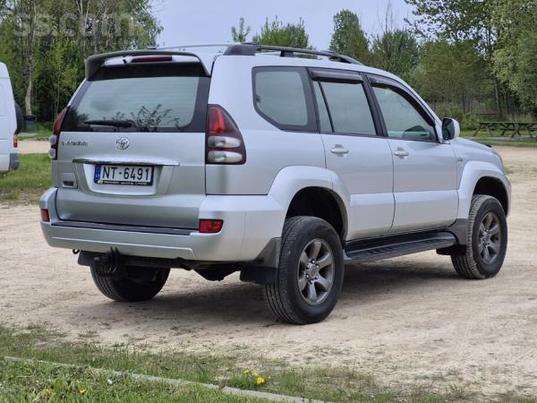 Toyota Land Cruiser 2008 Rīga, ar dzinēja tilpumu 3.00 L un nobraukumu 0 tūkst. km par 8990 €, foto 5 vietnē AUTOMOTO.COM.LV