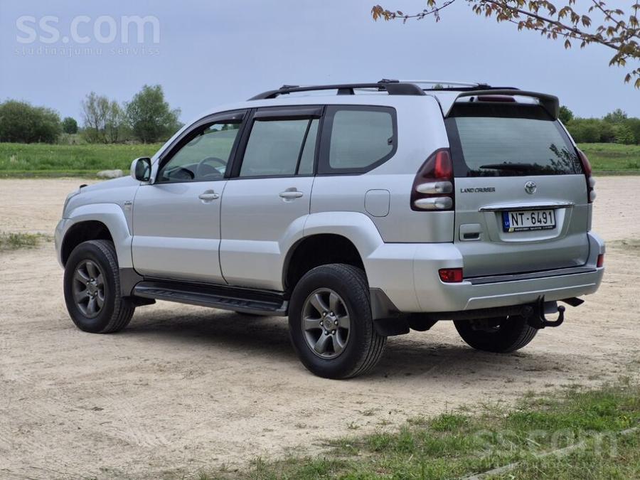 Toyota Land Cruiser 2008 Rīga, ar dzinēja tilpumu 3.00 L un nobraukumu 0 tūkst. km par 8990 €, foto 8 vietnē AUTOMOTO.COM.LV