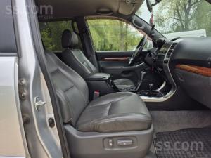 Toyota Land Cruiser 2008 Rīga, ar dzinēja tilpumu 3.00 L un nobraukumu 0 tūkst. km par 8990 €, foto 12 vietnē AUTOMOTO.COM.LV