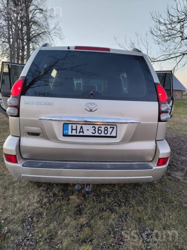 Toyota Land Cruiser 2008 in Preili, with an engine capacity of 3.00 L and mileage of 270 thousand km for 9000 €, photo 5 on AUTOMOTO.COM.LV