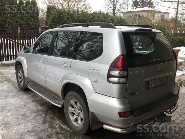 Toyota Land Cruiser 2009 Rīga, ar dzinēja tilpumu 3.00 L un nobraukumu 241 tūkst. km par 14500 €, foto 4 vietnē AUTOMOTO.COM.LV