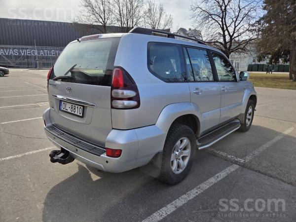 Toyota Land Cruiser 2009 Rīga, ar dzinēja tilpumu 3.00 L un nobraukumu 241 tūkst. km par 12000 €, foto 3 vietnē AUTOMOTO.COM.LV
