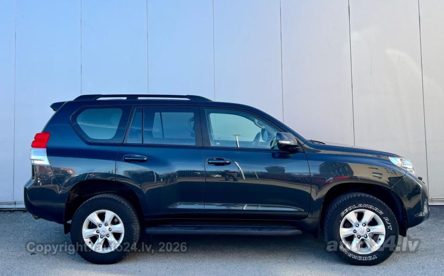 Toyota Land Cruiser 2010 Tallina, ar dzinēja tilpumu 3.00 L un nobraukumu 288 tūkst. km par 18500 €, foto 6 vietnē AUTOMOTO.COM.LV