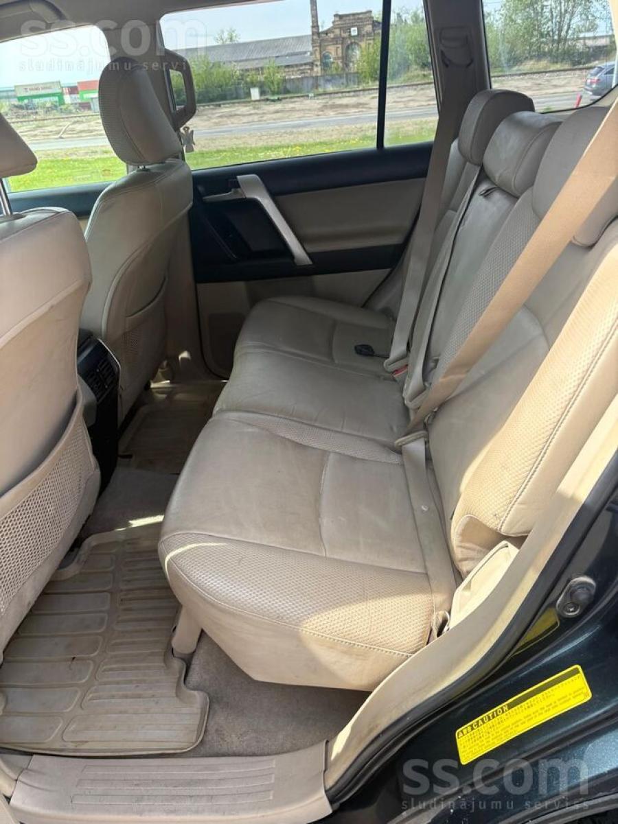 Toyota Land Cruiser 2010 Rīga, ar dzinēja tilpumu 3.00 L un nobraukumu 421 tūkst. km par 17500 €, foto 7 vietnē AUTOMOTO.COM.LV