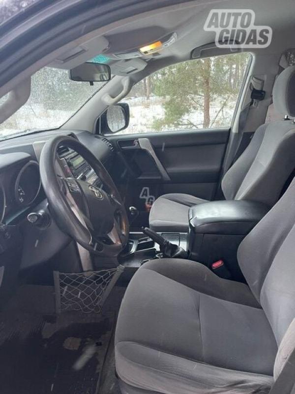 Toyota Land Cruiser 2010 Kauņa, ar dzinēja tilpumu 3.00 L un nobraukumu 268 tūkst. km par 15500 €, foto 4 vietnē AUTOMOTO.COM.LV