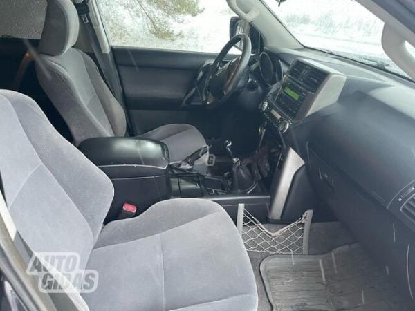 Toyota Land Cruiser 2010 Kauņa, ar dzinēja tilpumu 3.00 L un nobraukumu 268 tūkst. km par 15500 €, foto 5 vietnē AUTOMOTO.COM.LV