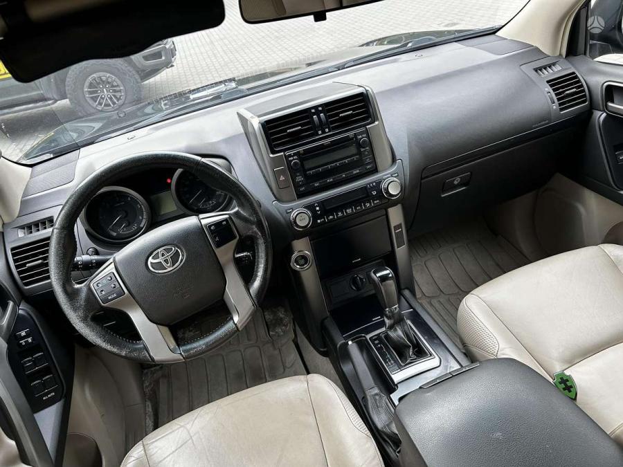 Toyota Land Cruiser 2010 Viļņa, ar dzinēja tilpumu 2.98 L un nobraukumu 346 tūkst. km par 18400 €, foto 8 vietnē AUTOMOTO.COM.LV