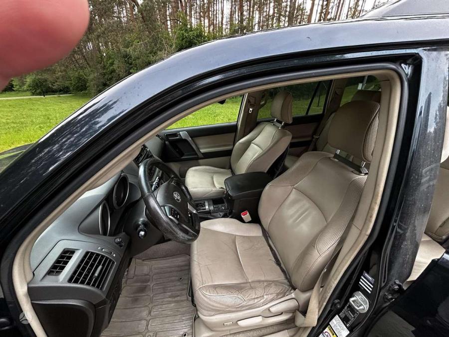 Toyota Land Cruiser 2010 Viļņa, ar dzinēja tilpumu 2.98 L un nobraukumu 346 tūkst. km par 18400 €, foto 9 vietnē AUTOMOTO.COM.LV