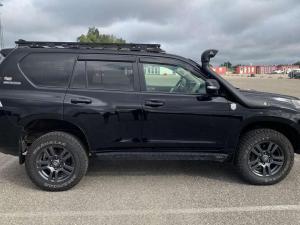 Toyota Land Cruiser 2010 in Vilnius, with an engine capacity of 2.98 L and mileage of 219 thousand km for 23990 €, photo 5 on AUTOMOTO.COM.LV