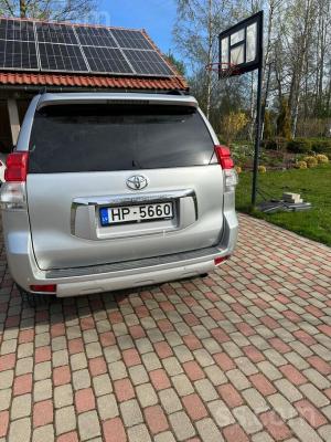 Toyota Land Cruiser 2011 in Riga, with an engine capacity of 3.00 L and mileage of 199 thousand km for 20300 €, photo 5 on AUTOMOTO.COM.LV