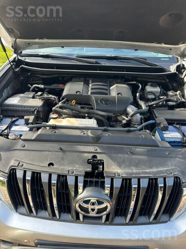 Toyota Land Cruiser 2011 in Riga, with an engine capacity of 3.00 L and mileage of 199 thousand km for 20300 €, photo 7 on AUTOMOTO.COM.LV