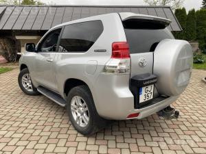 Toyota Land Cruiser 2011 in Aizkraukle, with an engine capacity of 3.00 L and mileage of 364 thousand km for 15000 €, photo 5 on AUTOMOTO.COM.LV