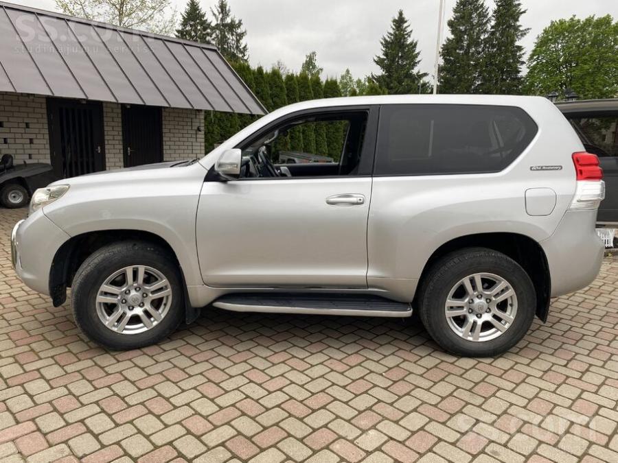 Toyota Land Cruiser 2011 in Aizkraukle, with an engine capacity of 3.00 L and mileage of 364 thousand km for 15000 €, photo 6 on AUTOMOTO.COM.LV