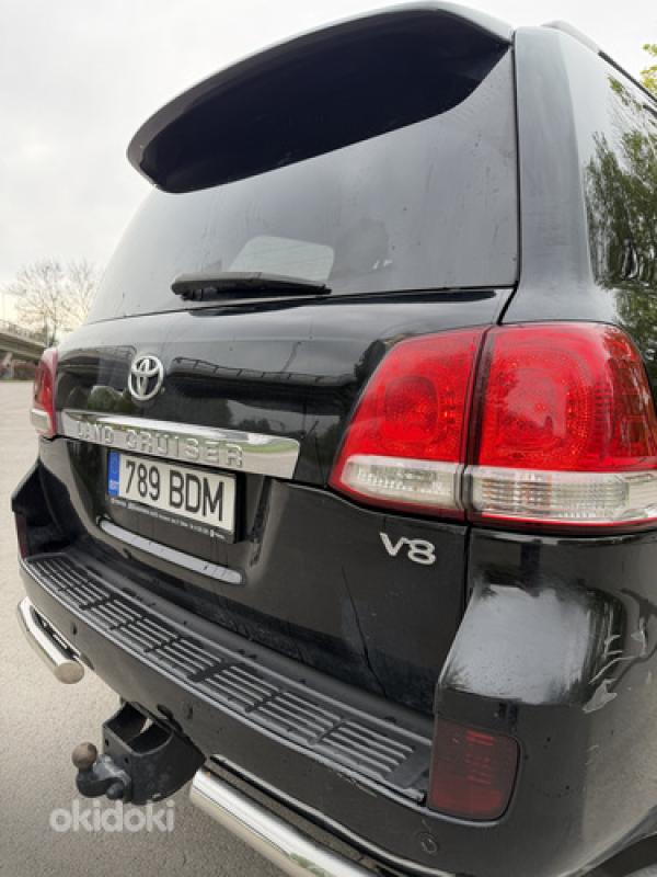 Toyota Land Cruiser 2011 in Johvi, with an engine capacity of 0.00 L and mileage of 385 thousand km for 23500 €, photo 4 on AUTOMOTO.COM.LV