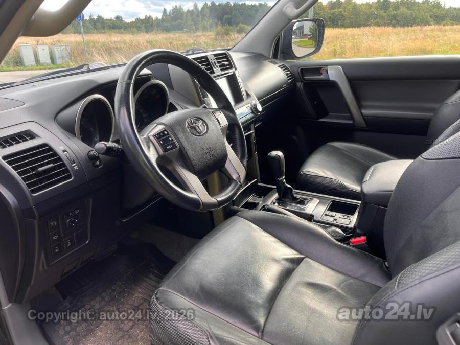 Toyota Land Cruiser 2011 Jehvi, ar dzinēja tilpumu 3.00 L un nobraukumu 218 tūkst. km par 19000 €, foto 5 vietnē AUTOMOTO.COM.LV