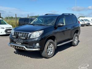 Toyota Land Cruiser 2013 in Vilnius, with an engine capacity of 2.98 L and mileage of 291 thousand km for 18900 €, photo  on AUTOMOTO.COM.LV