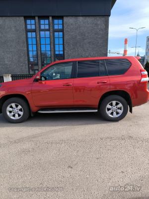 Toyota Land Cruiser 2016 in Tallinn, with an engine capacity of 2.80 L and mileage of 125 thousand km for 45000 €, photo 2 on AUTOMOTO.COM.LV