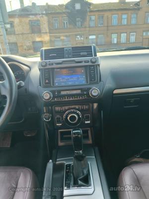 Toyota Land Cruiser 2016 in Tallinn, with an engine capacity of 2.80 L and mileage of 125 thousand km for 45000 €, photo 3 on AUTOMOTO.COM.LV
