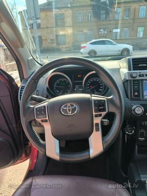 Toyota Land Cruiser 2016 in Tallinn, with an engine capacity of 2.80 L and mileage of 125 thousand km for 45000 €, photo 4 on AUTOMOTO.COM.LV