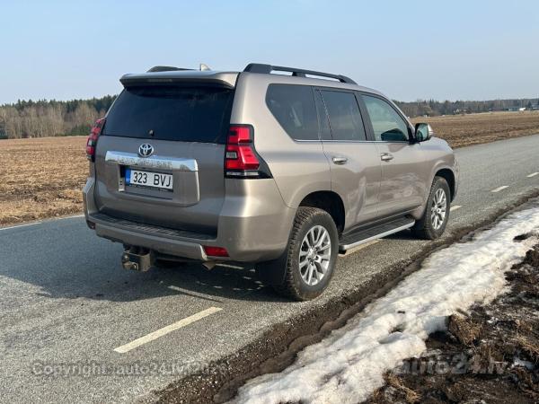 Toyota Land Cruiser 2017 in Tallinn, with an engine capacity of 2.80 L and mileage of 161 thousand km for 38000 €, photo 5 on AUTOMOTO.COM.LV