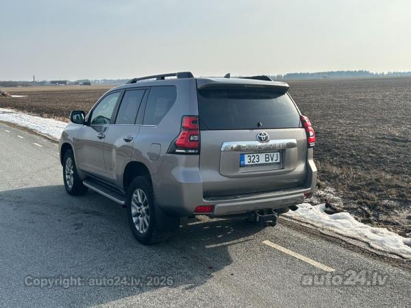 Toyota Land Cruiser 2017 in Tallinn, with an engine capacity of 2.80 L and mileage of 161 thousand km for 38000 €, photo 7 on AUTOMOTO.COM.LV